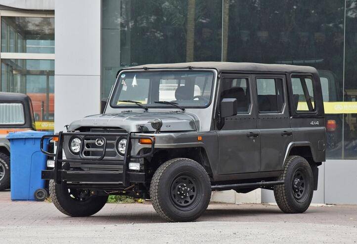 新款北汽BJ212到店！轴距加长+车门加宽，后排空间比H6还宽裕！_搜狐汽车_搜狐网