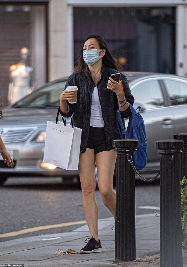 碧翠丝公主升级做继母，继子做伴郎，老公华裔前女友打网球秀性感曲线dara