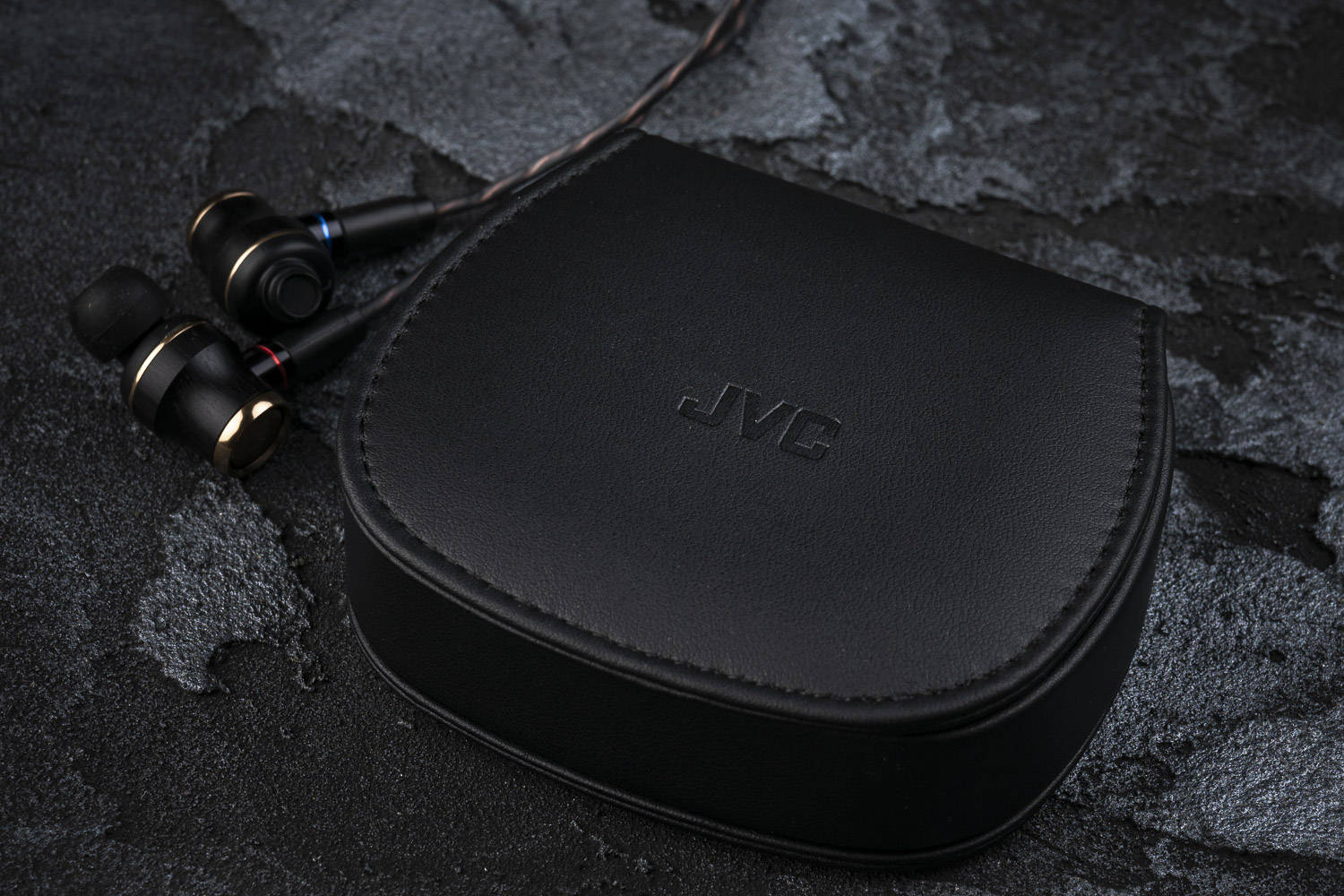 JVC FW1800：典型木振膜音色的现代复刻？_搜狐汽车_搜狐网