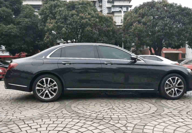 奔驰E300L为什么让我骄傲？豪华内饰同级中顶尖水准！_搜狐汽车_搜狐网