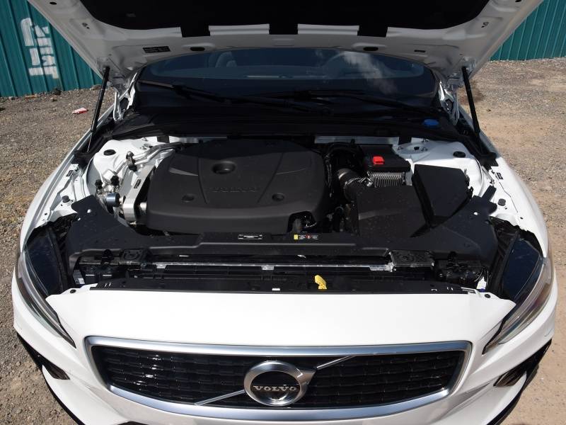 A4L迎来进口对手，190马力起步配8AT，比3系漂亮，如今优惠3万_搜狐汽车_搜狐网