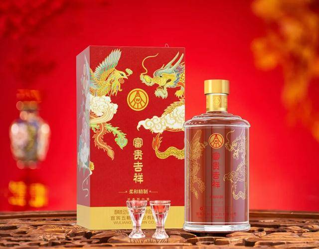 喝酒时聊什么话题最合适?什么话题不能聊?酒桌上
