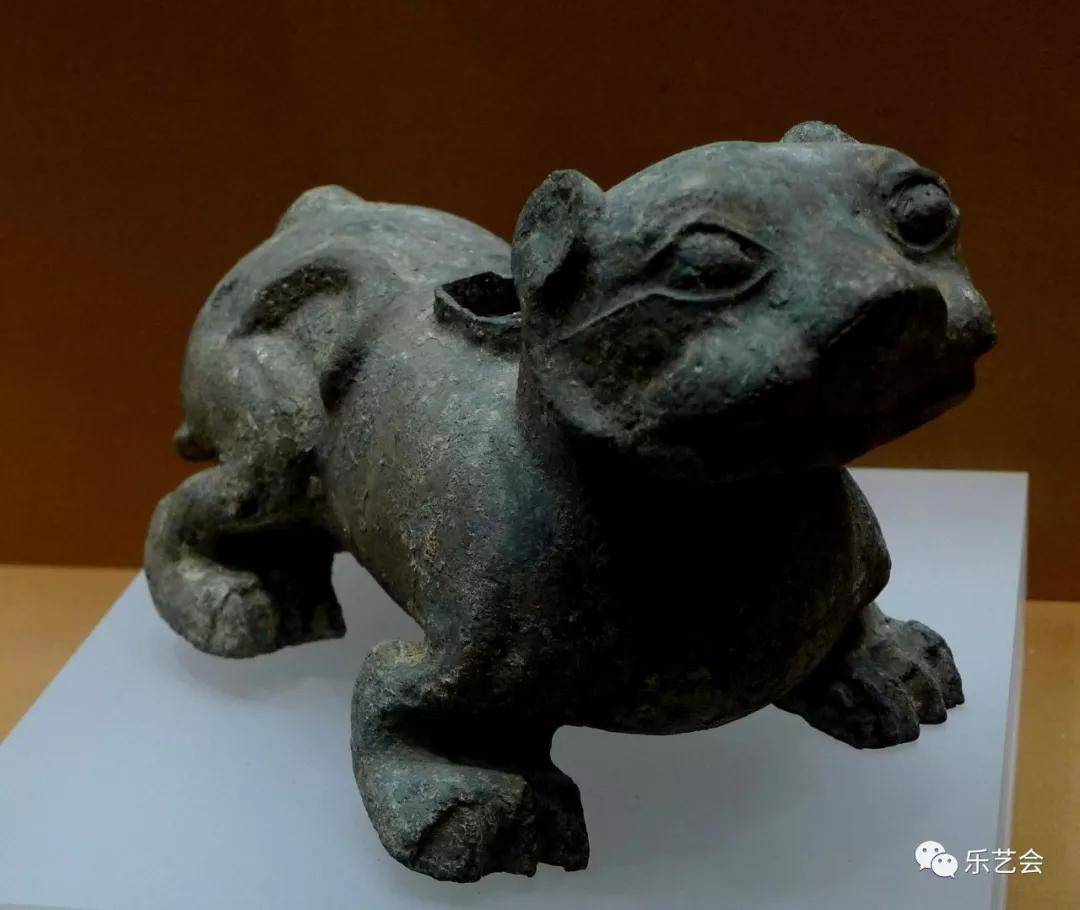 商末提梁卣 人面鼓环 错银四羊盒：南博青铜器巡礼之三-搜狐大视野-搜狐新闻