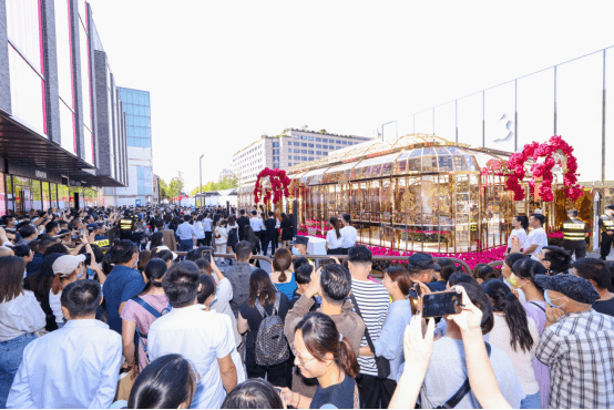 杭州湖滨银泰in77十一长假单日销售连创新高-搜狐大视野-搜狐新闻