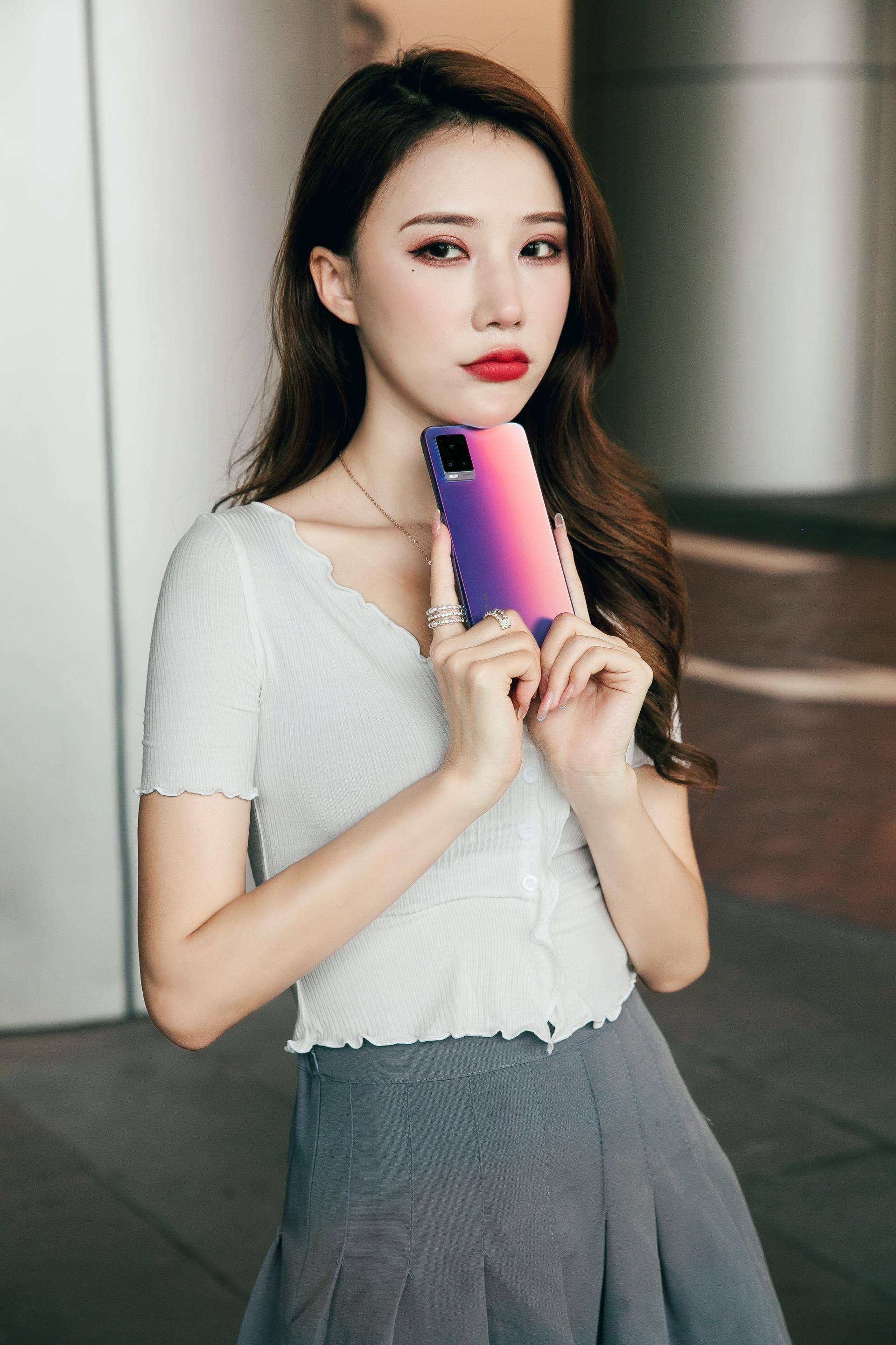 看得到的轻薄！vivo S7图赏：颜值与实力相符_搜狐汽车_搜狐网