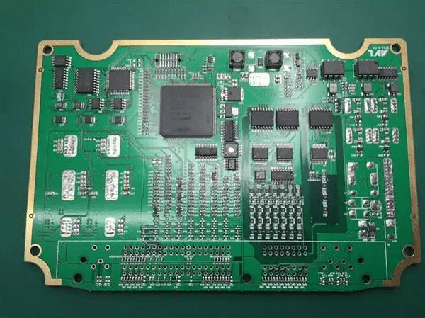 EDA365：PCB设计时，元件是放单面好还是放双面好？_搜狐汽车_搜狐网