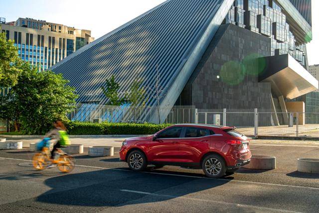 年轻人最佳CP！解析WEY VV5圈粉95后背后的秘密_搜狐汽车_搜狐网