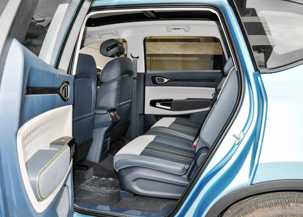 由于造型过于概念，新宝骏RM-5成了国产MPV的颜值担当_搜狐汽车_搜狐网