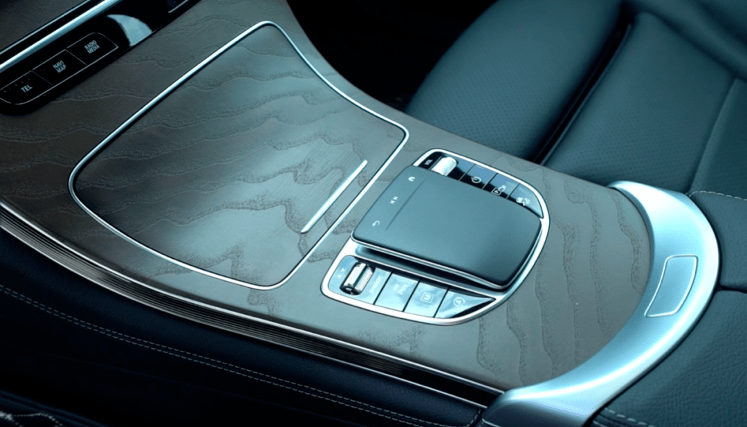 蔚来ES6 VS 奔驰GLC L：苹果表和机械表，谁才是你所爱？_搜狐汽车_搜狐网