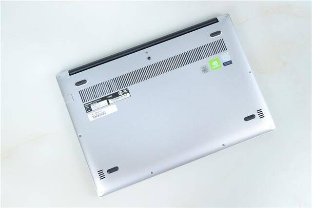 办公游戏全能，十代酷睿 + MX350 不足 4K，机械革命 S2 体验_笔记本