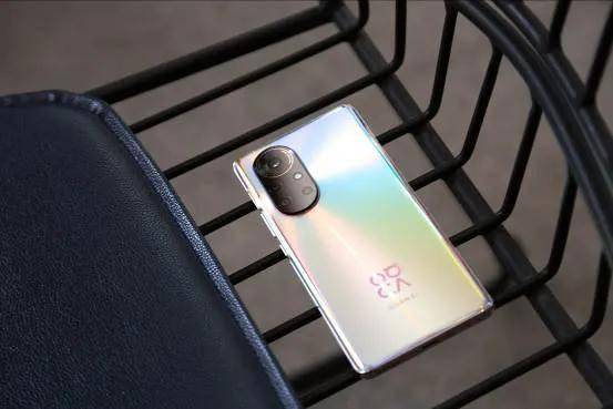 Vlog神器来了！华为nova8 Pro到底解决了什么问题_后置摄像头