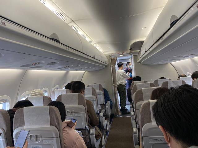 国产飞机市场化提速：ARJ21入列一二三航空，大飞机C919明年底运营_中国