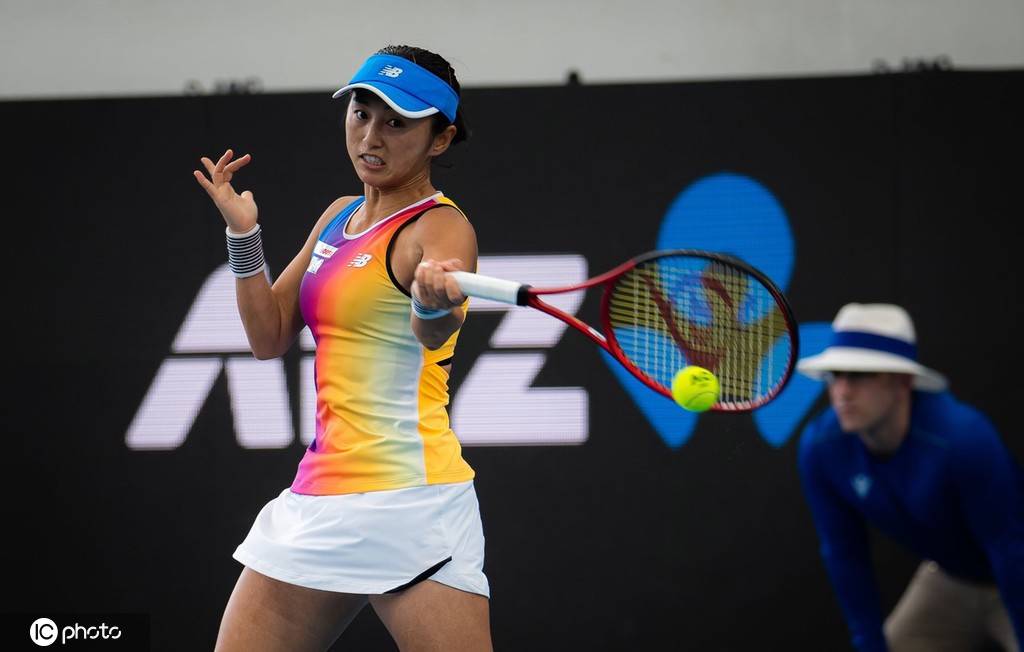 2022年WTA国际赛女单半决赛：雷巴金娜2-0土居美咲-搜狐大视野-搜狐新闻