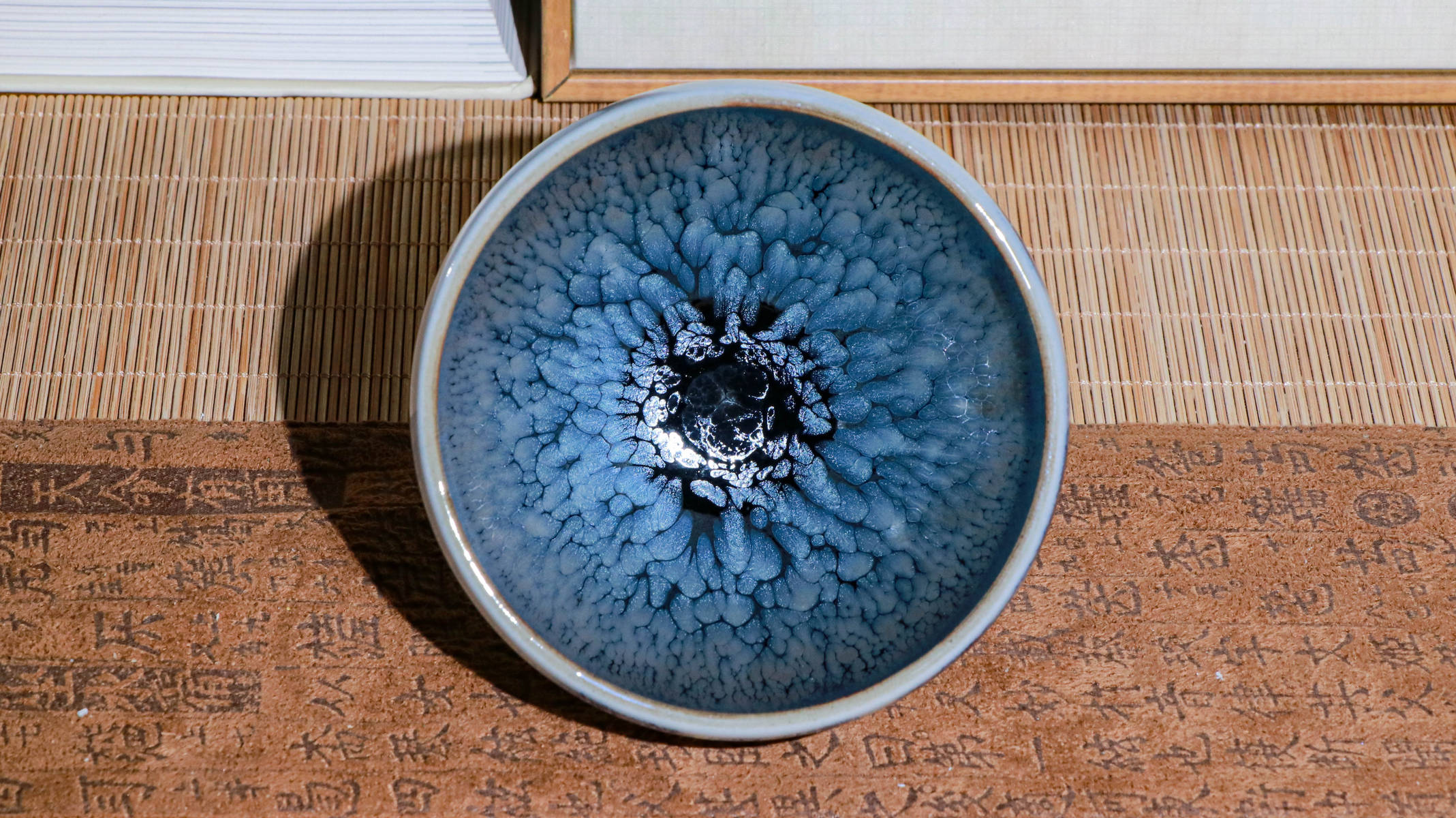 非遗女匠·张静 青花油滴手绘《松鹤延年》-搜狐大视野-搜狐新闻