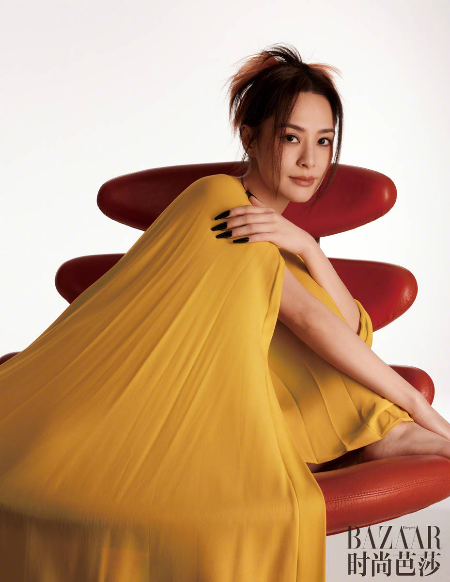 Twins22周年封面大片释出 熟女少女无缝切换-搜狐大视野-搜狐新闻