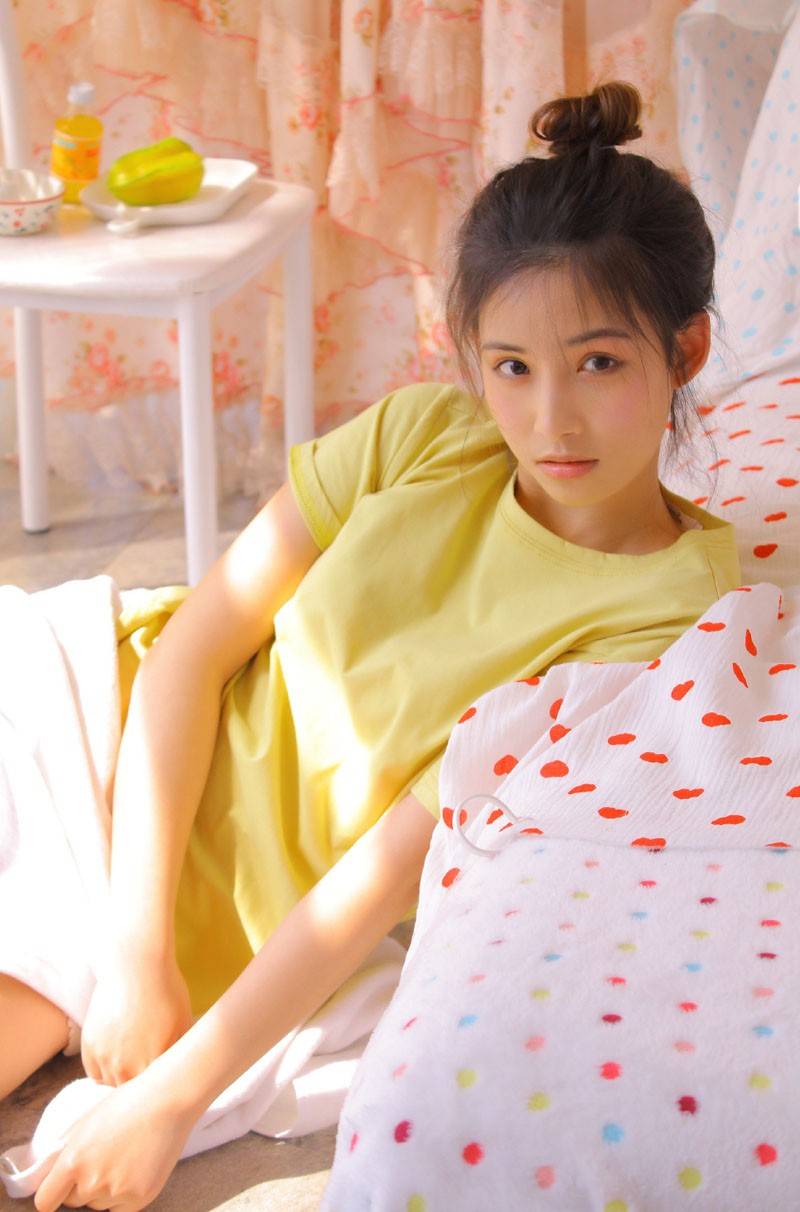 清纯美少女写真集，可爱俏皮美少女居家写真 搜狐大视野 搜狐新闻