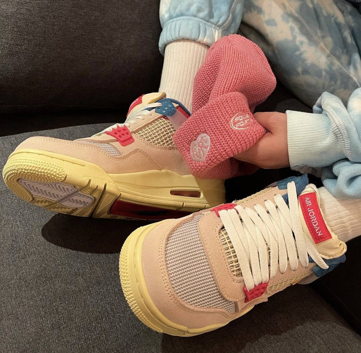 UNION LA × AIR JORDAN 4 “Guava Ice” 粉红蓝-搜狐大视野-搜狐新闻
