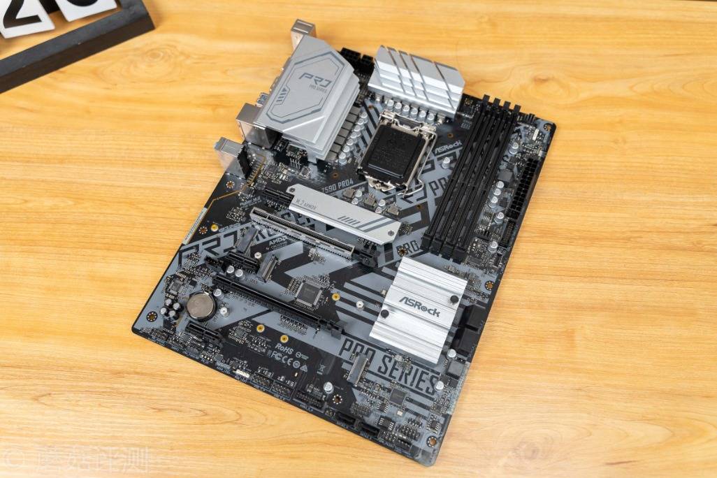 稳中有进，细节出众、华擎（ASRock）Z590 Pro4主板 深度评测_供电