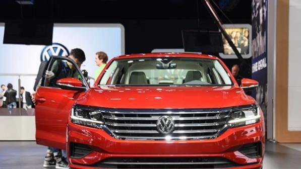 全新美版帕萨特，基于PQ46平台打造，采用6AT变速箱，比迈腾帅气_搜狐汽车_搜狐网