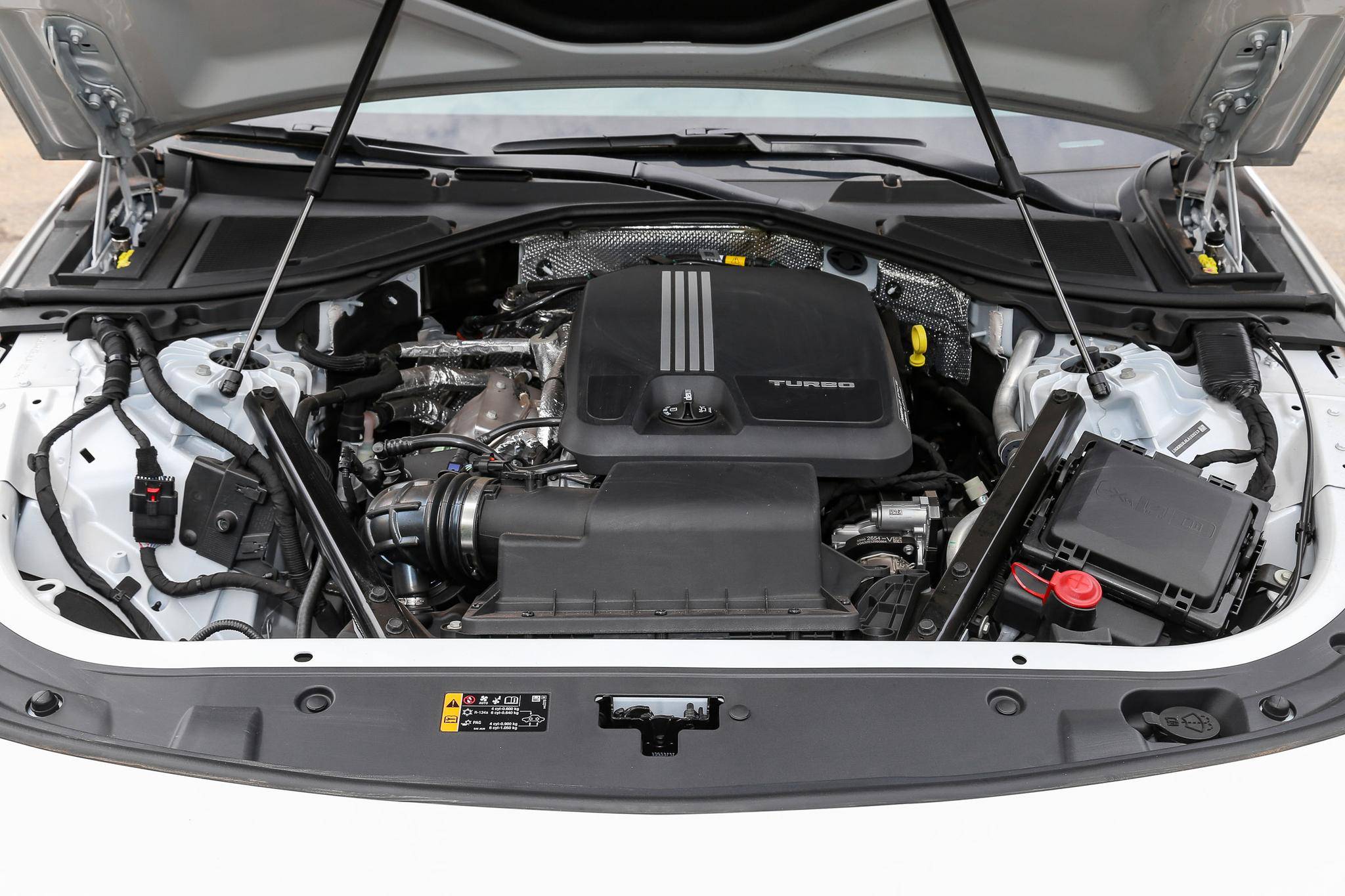 凯迪拉克CT6，2.0T+10AT，底盘扎实隔音好_搜狐汽车_搜狐网