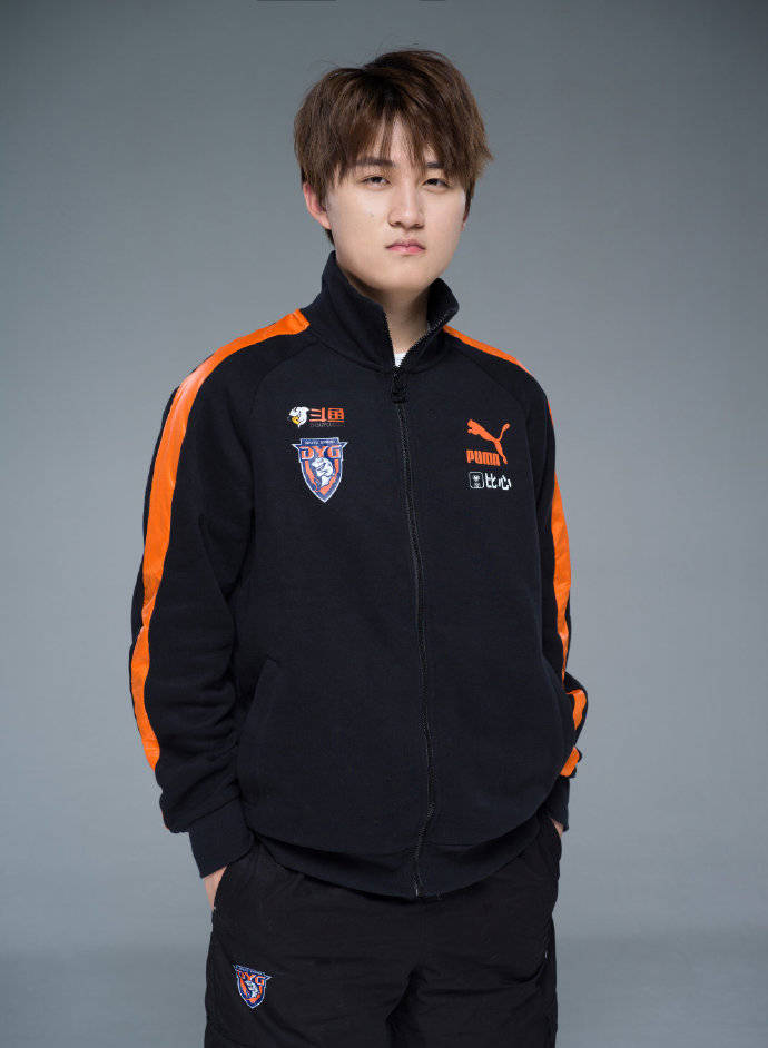 2021年王者荣耀春季赛 DYG定妆照-搜狐大视野-搜狐新闻