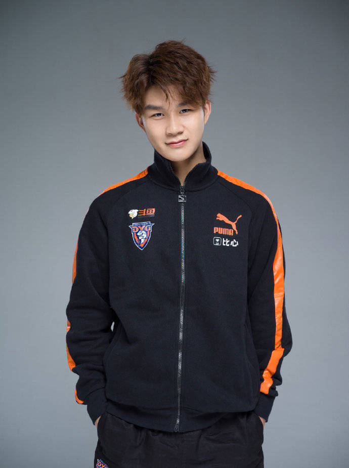 2021年王者荣耀春季赛 DYG定妆照-搜狐大视野-搜狐新闻