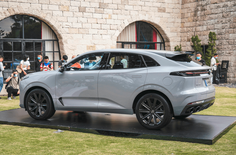 WEY VV6力压长安UNI-K，高安全+强动力，真香！_搜狐汽车_搜狐网