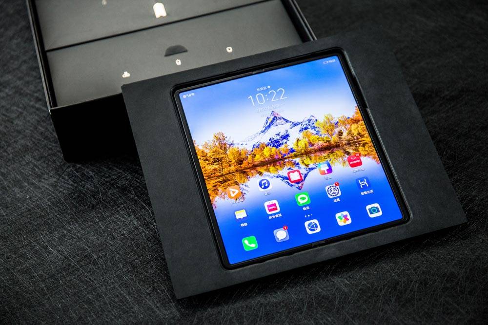 更完美的折叠，可当主力机 华为Mate X2图赏-搜狐大视野-搜狐新闻