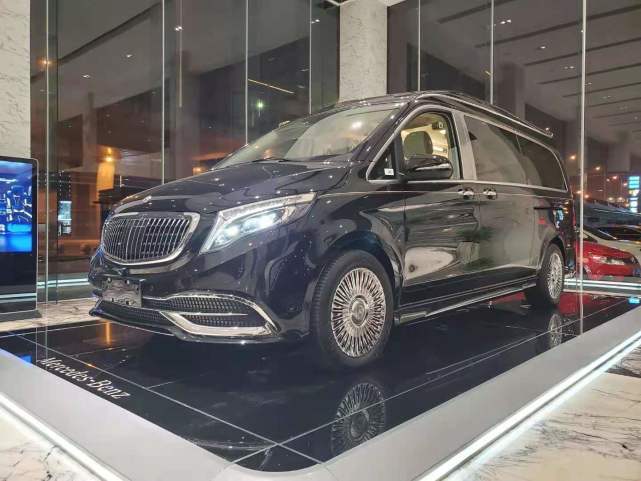 2021新款奔驰V260L迈巴赫版豪华内饰现车实拍_搜狐汽车_搜狐网