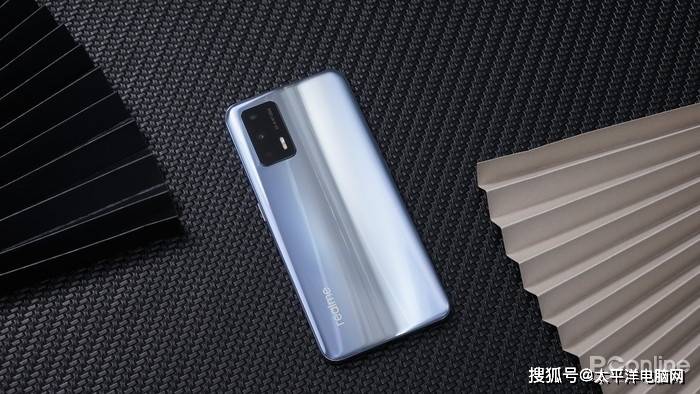 实力派还是性价比？“御三家”性能旗舰汇总！_realme