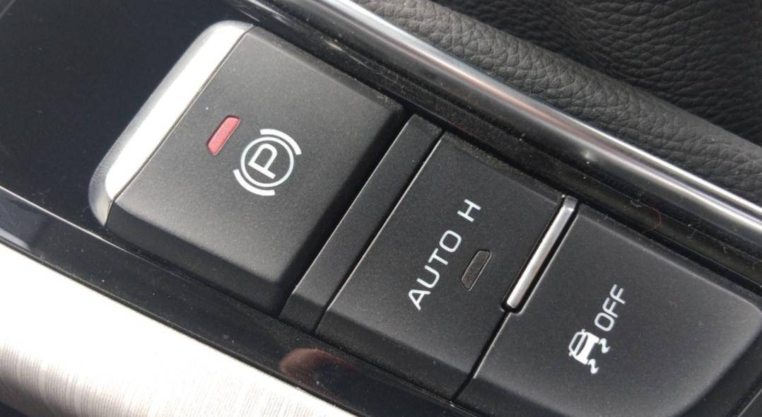 汽车上的“AUTO HOLD”是什么？它有何作用，该什么时候用呢？_搜狐汽车_搜狐网