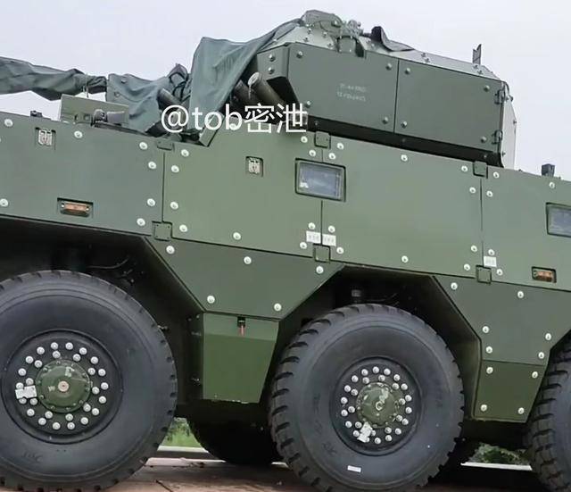 ZBL-08步兵战车升级，搭载新型无人炮塔，配备30毫米机关炮_车族