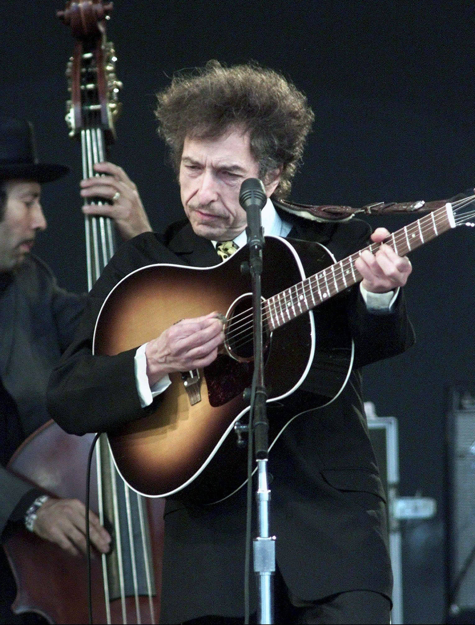 Bob Dylan的80岁，答案依旧飘散在风中_Don