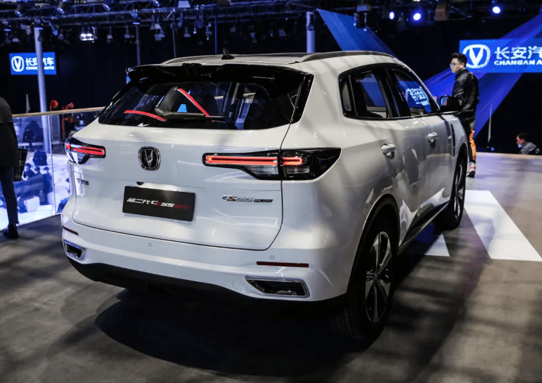 更年轻了些，全新一代CS55 PLUS将8月上市_搜狐汽车_搜狐网