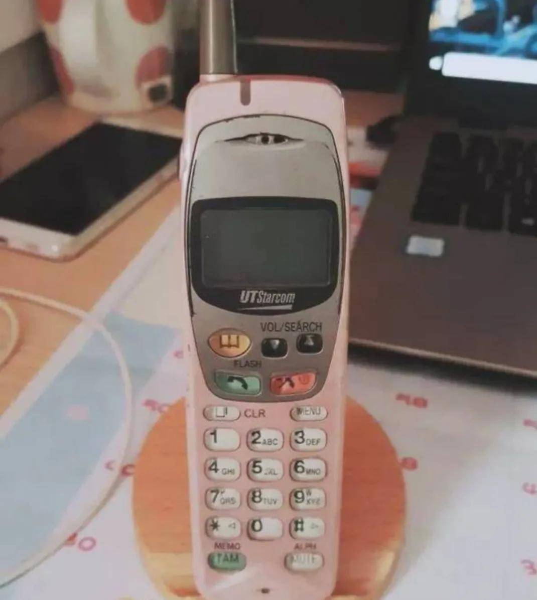 还记得当年的小灵通手机吗？火了16年，为什么会退市呢_技术