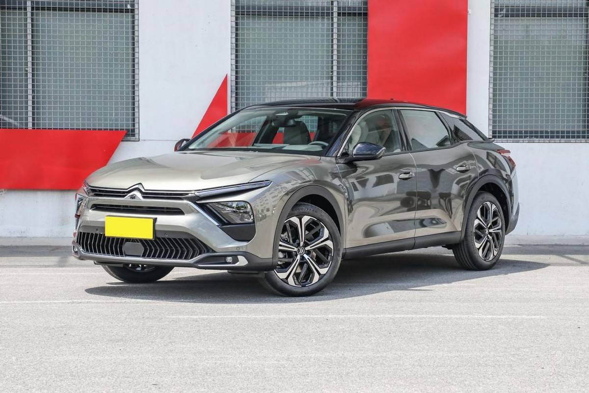 法系真翻身了？全系标配8AT，预售订单近万，凡尔赛C5 X真火了_搜狐汽车_搜狐网