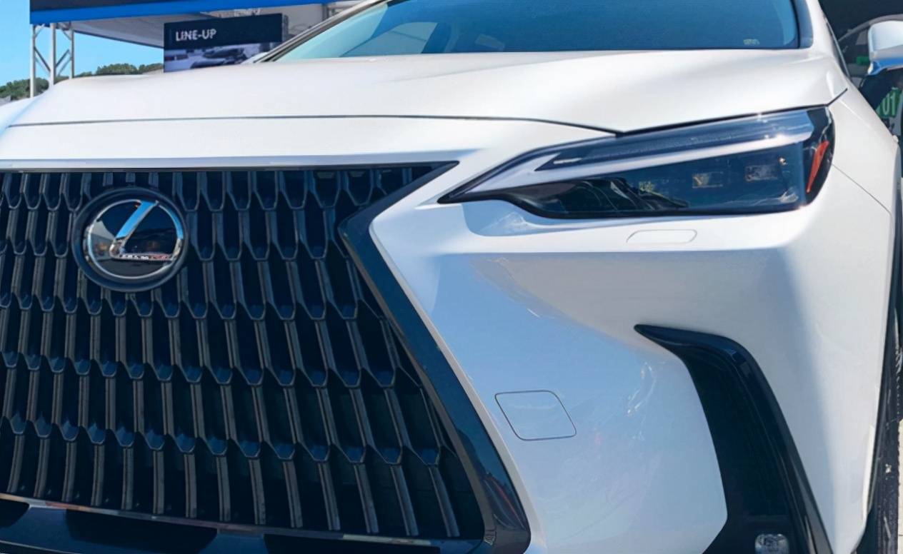 增加2.4T引擎+8AT，性能不逊Q5，家族造型依然很霸气！_搜狐汽车_搜狐网