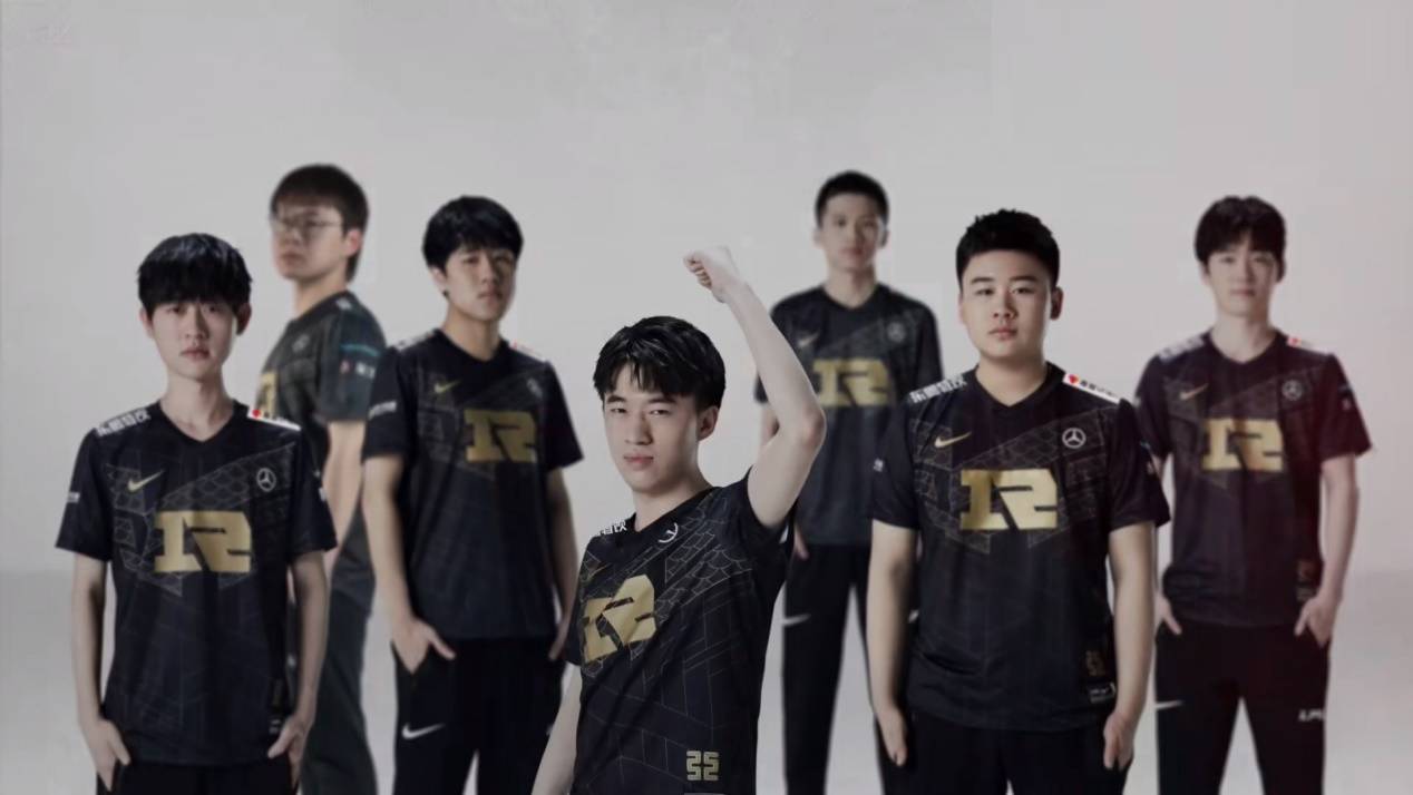 FPX“训练赛评价”被公开！Doinb三级就打崩上路，RNG也能这样打_全世界