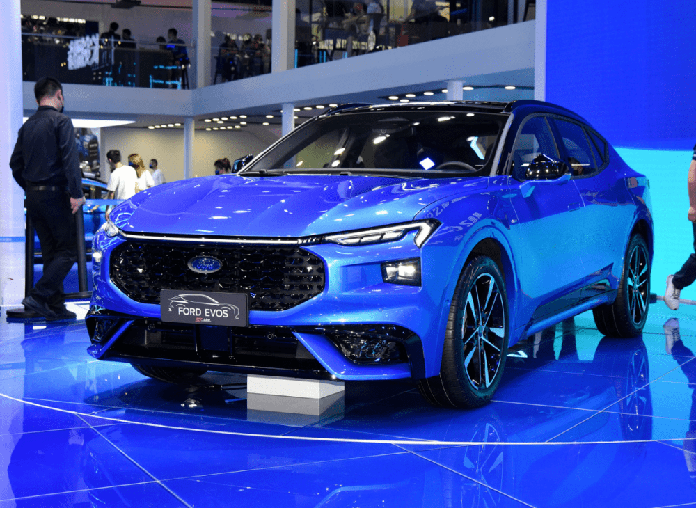 为年轻人打造，高功2.0T＋8AT，27英寸“大彩电”，福特终于想通了_搜狐汽车_搜狐网