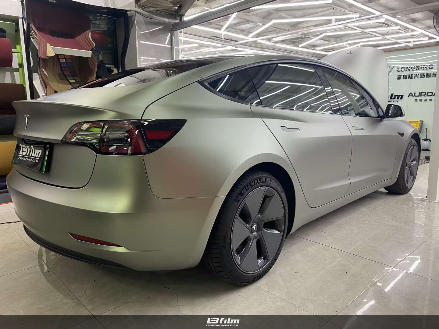特斯拉-Model3贴膜LBFILM改色膜超亚金属灰绿_-Heavy