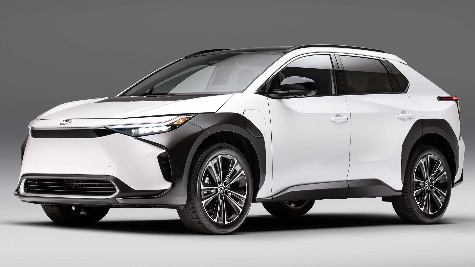 续航402公里，轴距2850mm，比RAV4长，丰田全新BZ4X官图首次亮相_搜狐汽车_搜狐网