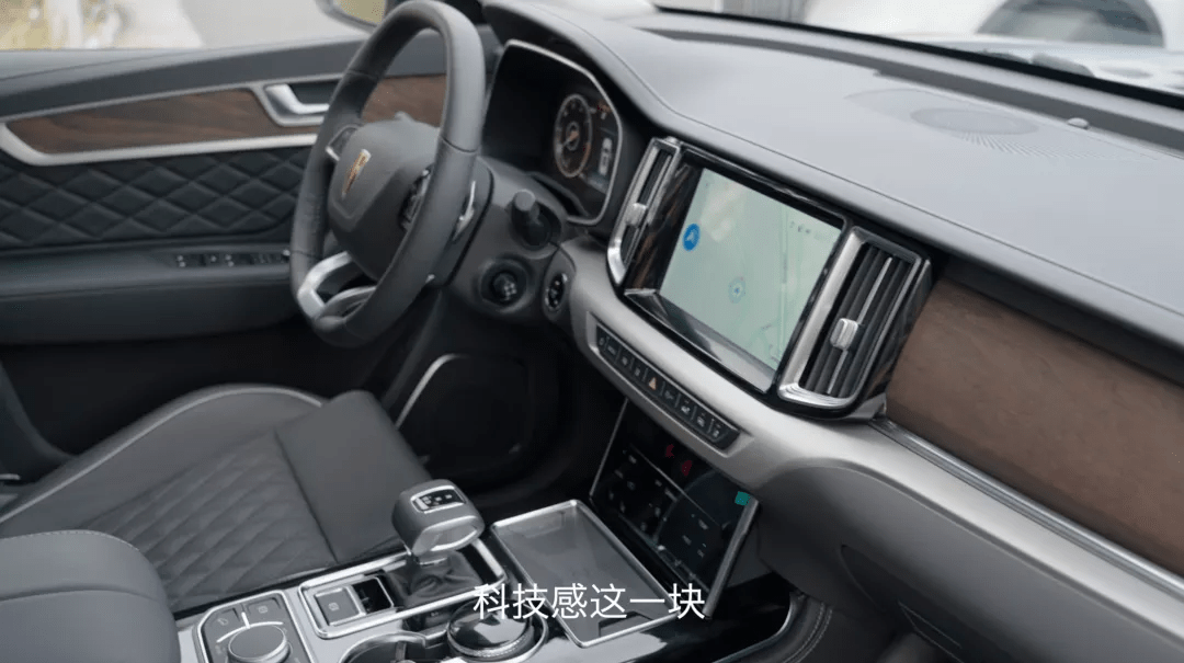 试驾2022款红旗HS7，3.0T V6和品牌情怀的双管齐下_搜狐汽车_搜狐网