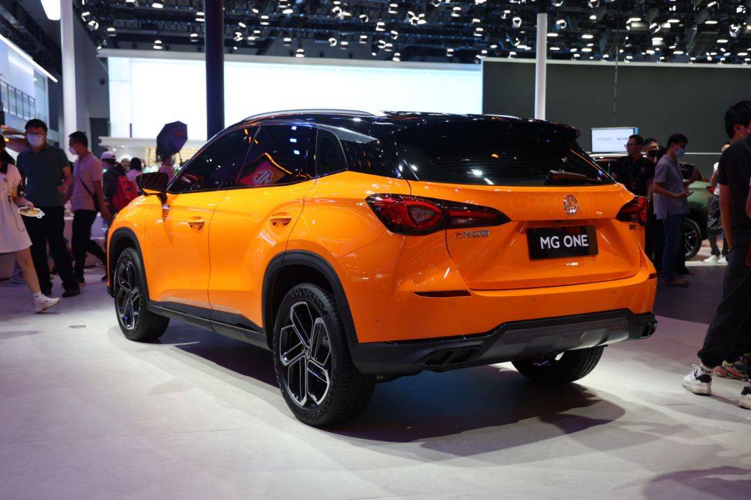 树立燃油车智能新标杆 搭载高通骁龙8155芯片 MG ONE上市售10.78万起_搜狐汽车_搜狐网