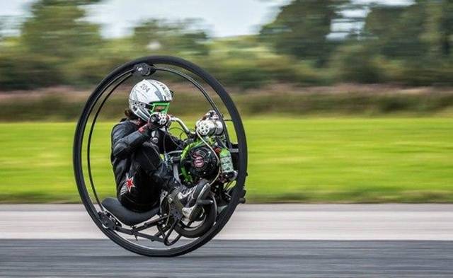 还记得《黑衣人2》中的酷毙单轮摩托车吗，国外小伙真的做出一辆_搜狐汽车_搜狐网