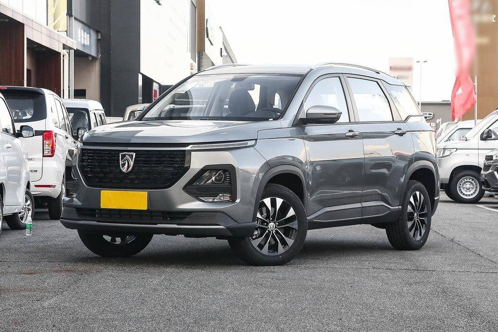 国产高颜值SUV，轴距2750mm，配1.5T+CVT动力，带你看宝骏530_搜狐汽车_搜狐网