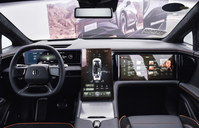 传统豪强对比新贵，宝马iX和高合HiPhi X，你会怎么选？_搜狐汽车_搜狐网