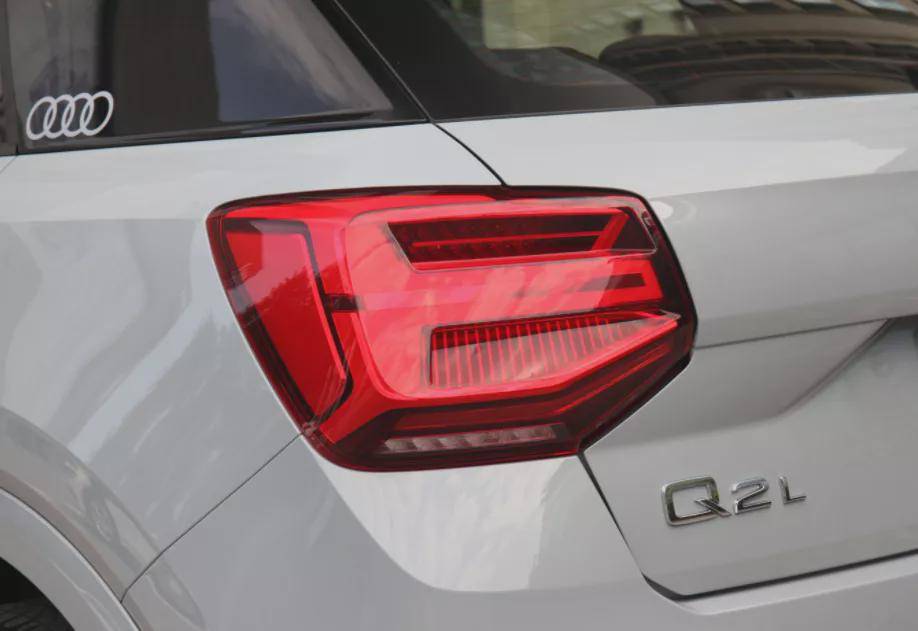 德系入门级豪华SUV如何选？奥迪Q2L对比宝马X2_搜狐汽车_搜狐网