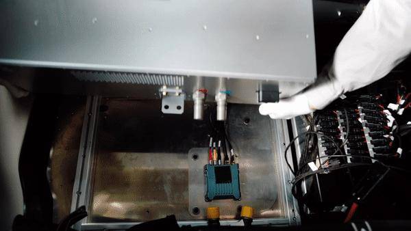 走进中国首个真正无人驾驶生产线：AutoX的RoboTaxi超级工厂_搜狐汽车_搜狐网