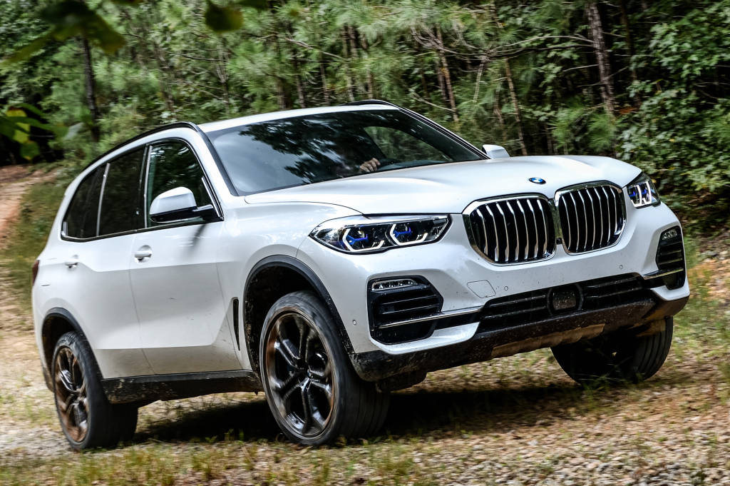 全新宝马X5轻伪谍照曝光，有望配备iX同款曲面屏，奔驰GLE慌吗？_搜狐汽车_搜狐网