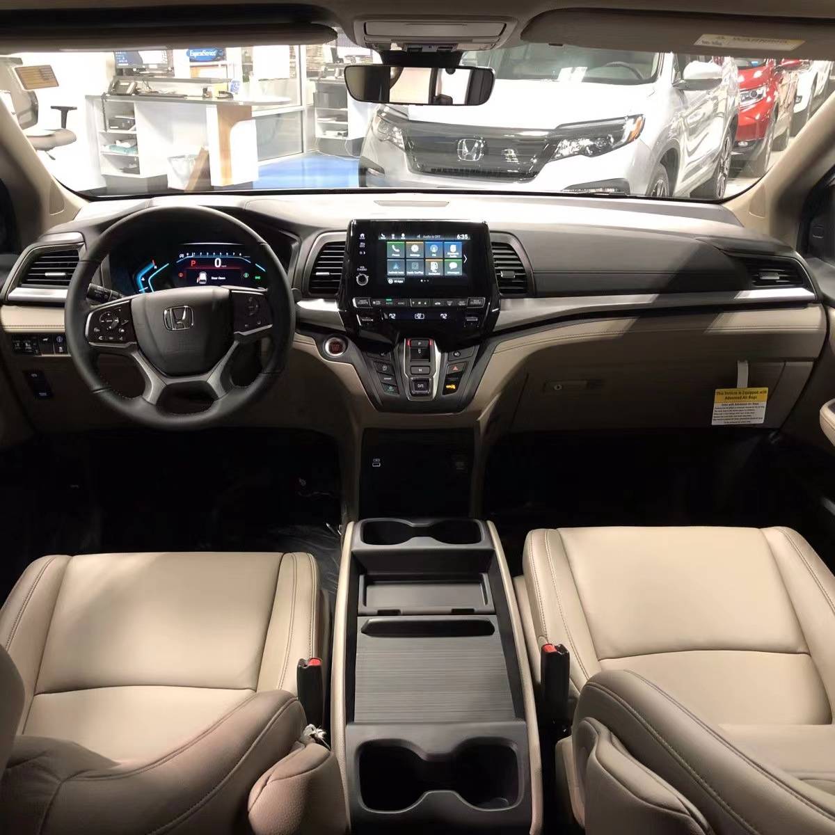 本田MPV的“新霸主”，10AT+宽体车身，尺寸超越埃尔法，落地33万_搜狐汽车_搜狐网